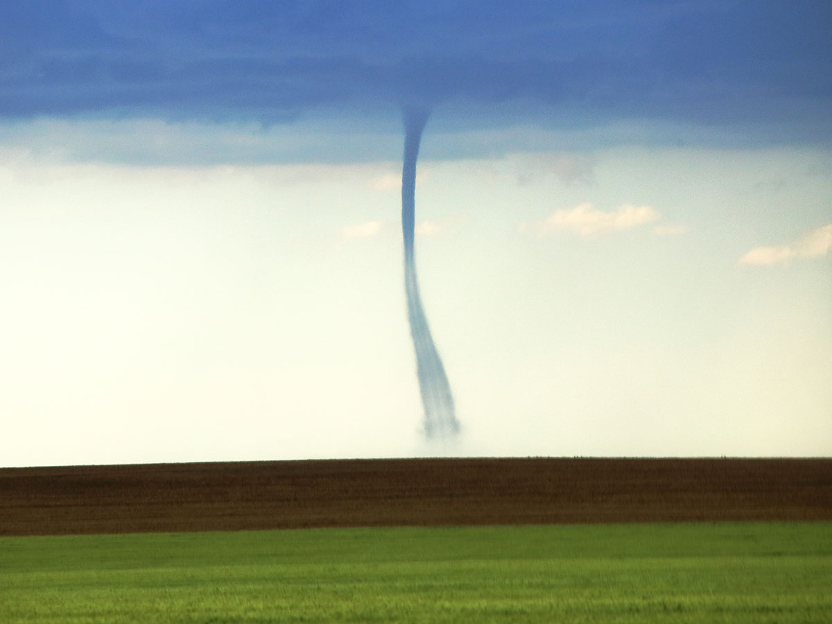 Day 3: Amazing storm structure and four tornadoes - https://www.stormchasingusa.com